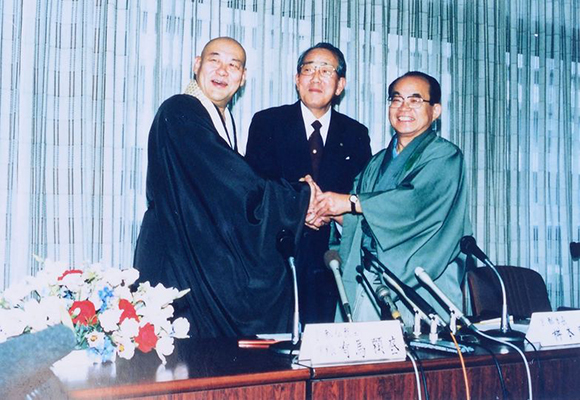 [Facebook Archive] Inamori, the Man Who Facilitated Reconciliation ...